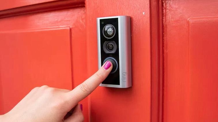 Ring Peephole Cam review: A video doorbell designed for apartment ...